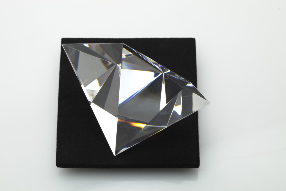 Christopher Ries Optical Crystal Sculpture | EBTH