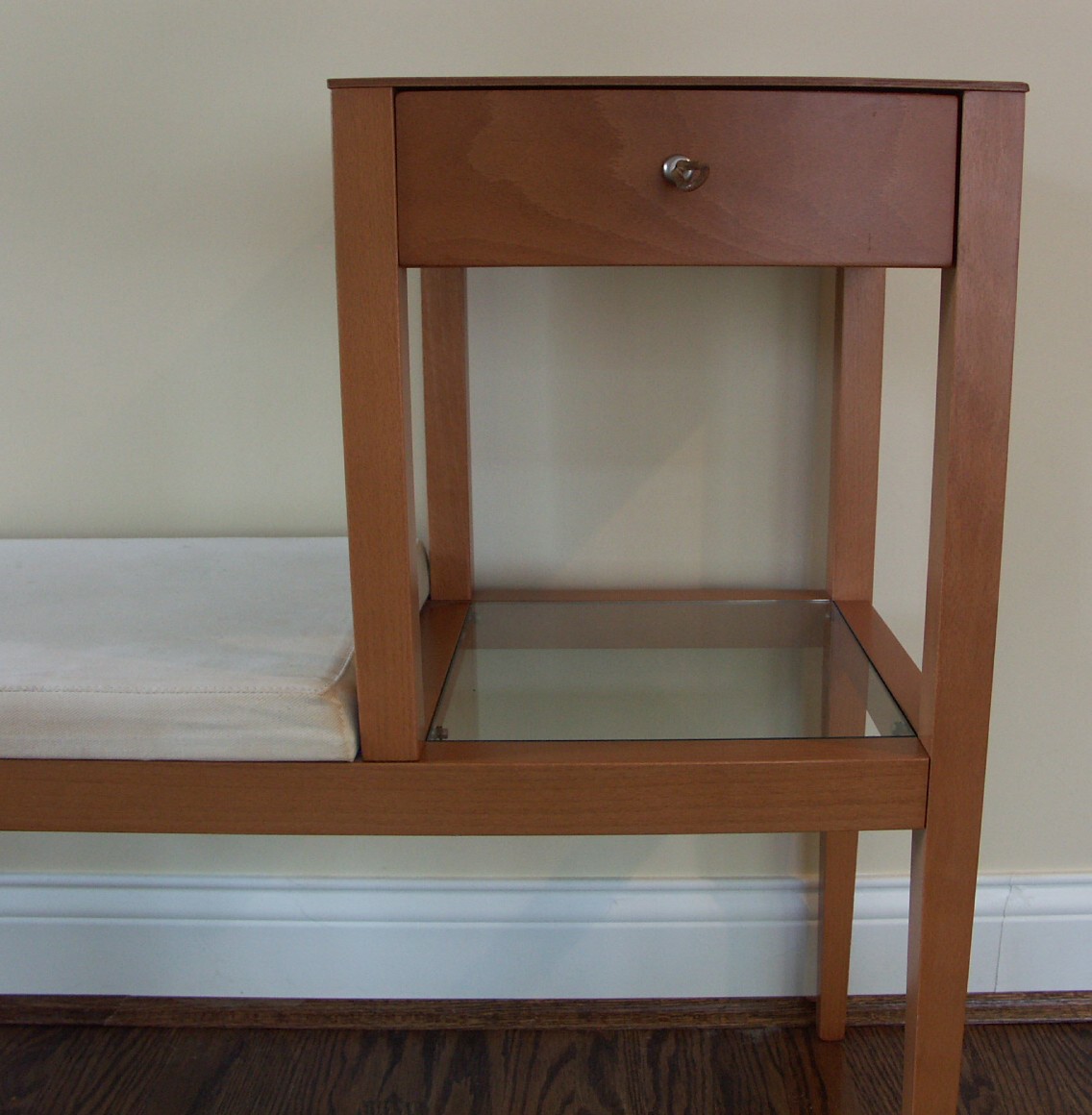 Calligaris Modern Telephone Stand/Bench | EBTH