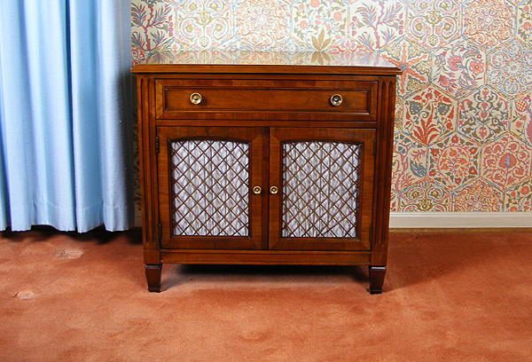 Kindel Vintage Night Stand | EBTH