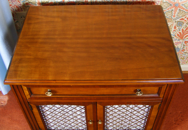 Kindel Vintage Night Stand | EBTH