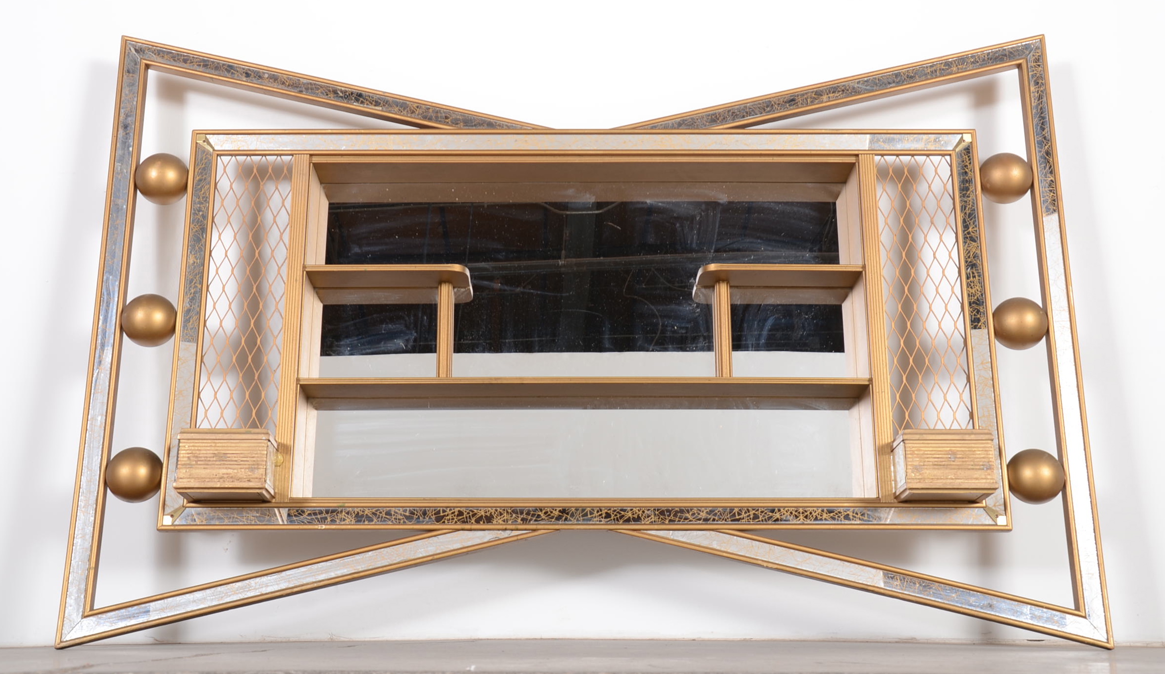 Illinois Moulding Co. Mid-Century Gold Atomic Shadow Box Wall Shelf | EBTH