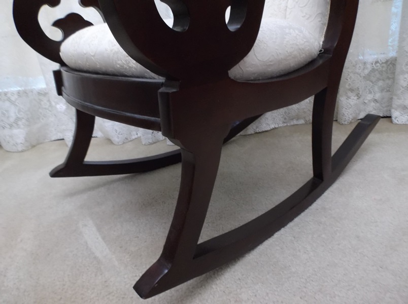 Victorian Lincoln Rocking Chair | EBTH