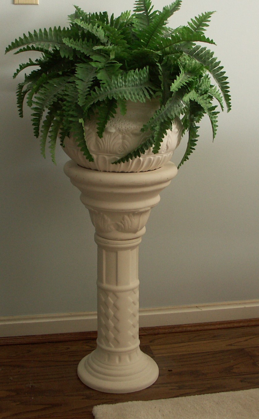 White Plaster Plant Stand | EBTH