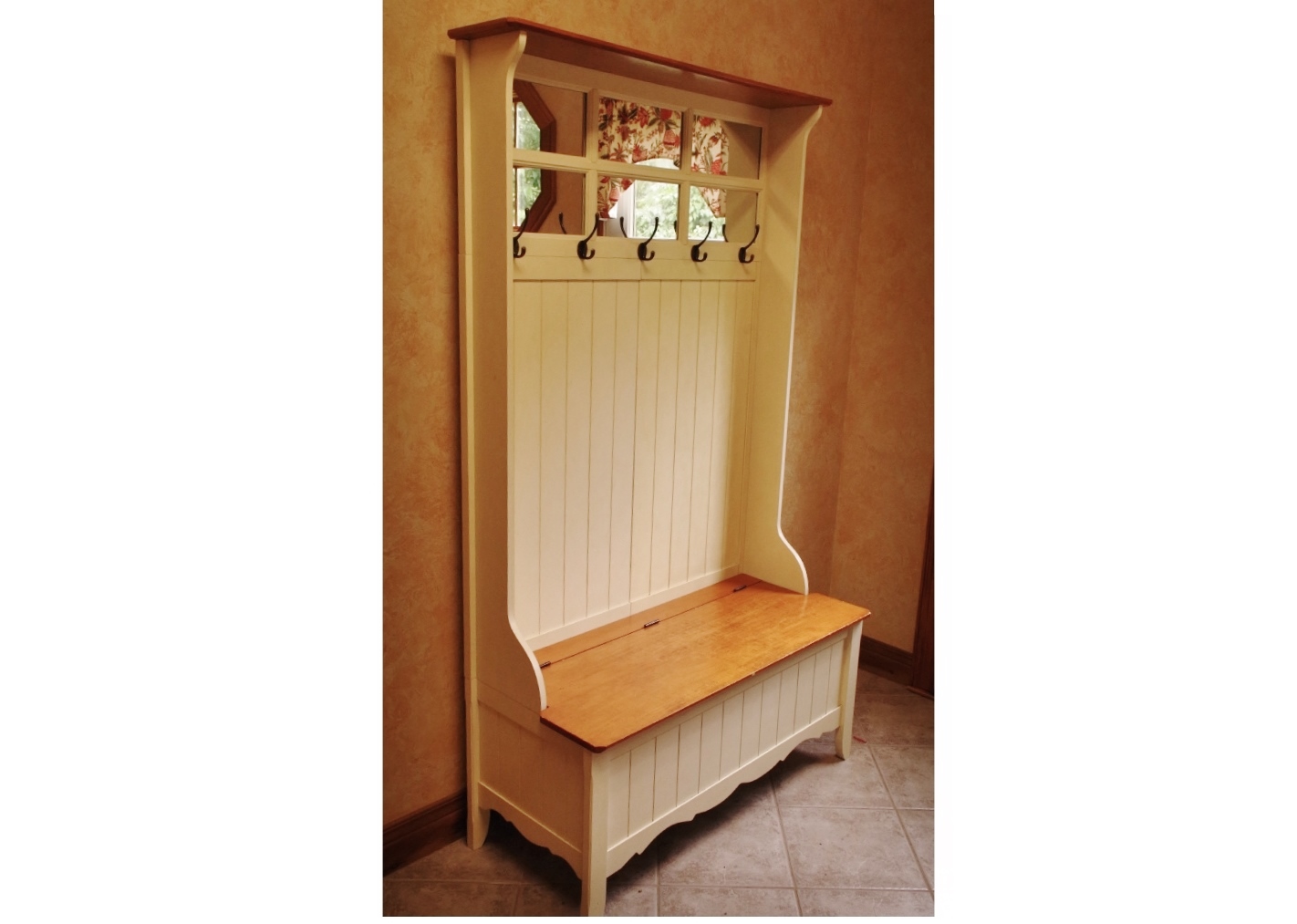 French Country Style Hall Organizer with Storage Bench | EBTH