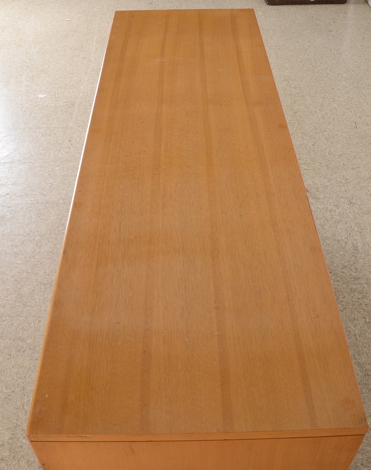 Rway Mid-Century Blonde Mahogany Veneer Buffet | EBTH