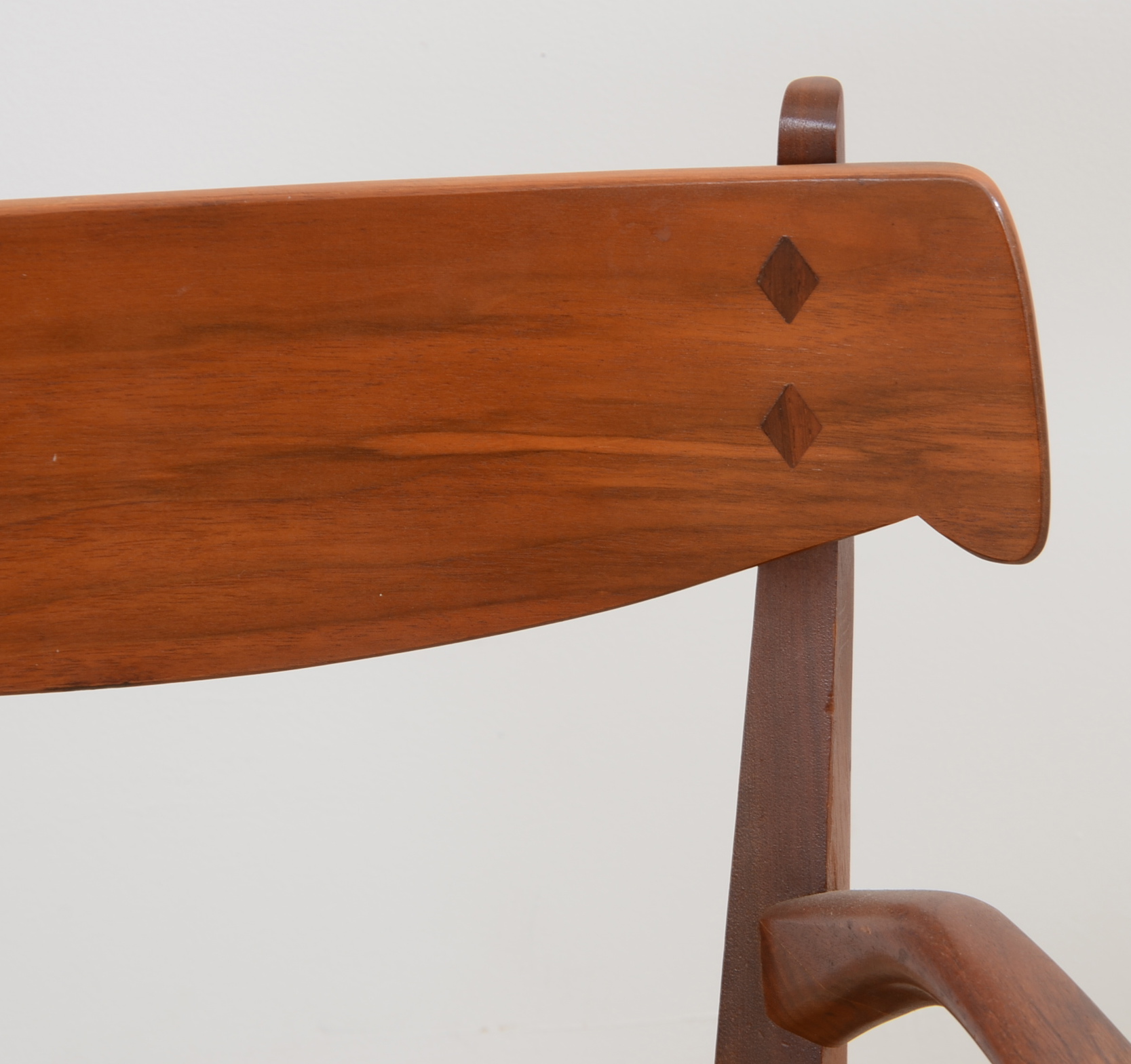 Drexel "Declaration" Dining Table and Chairs | EBTH