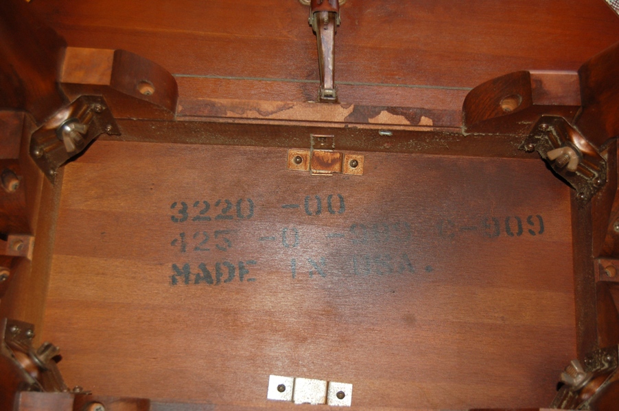 Cherry Stained Drop-Leaf Side Table | EBTH