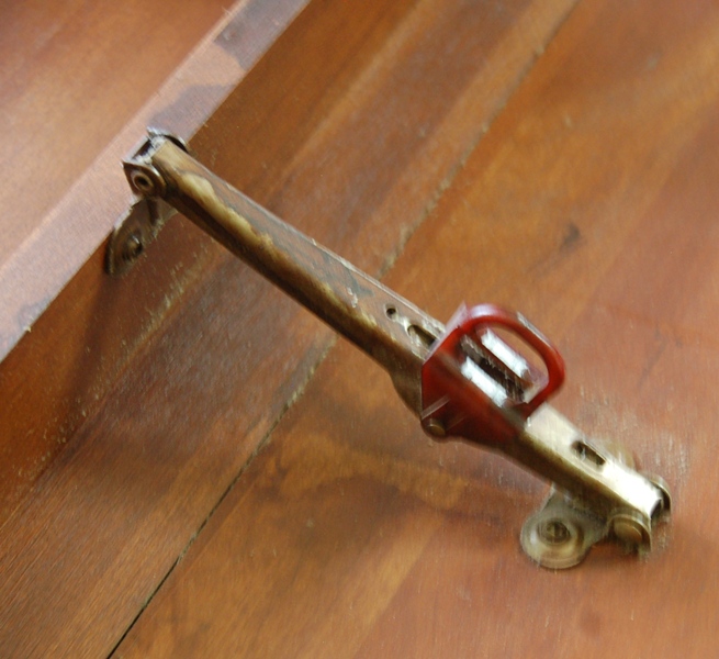 Cherry Stained Drop-Leaf Side Table | EBTH