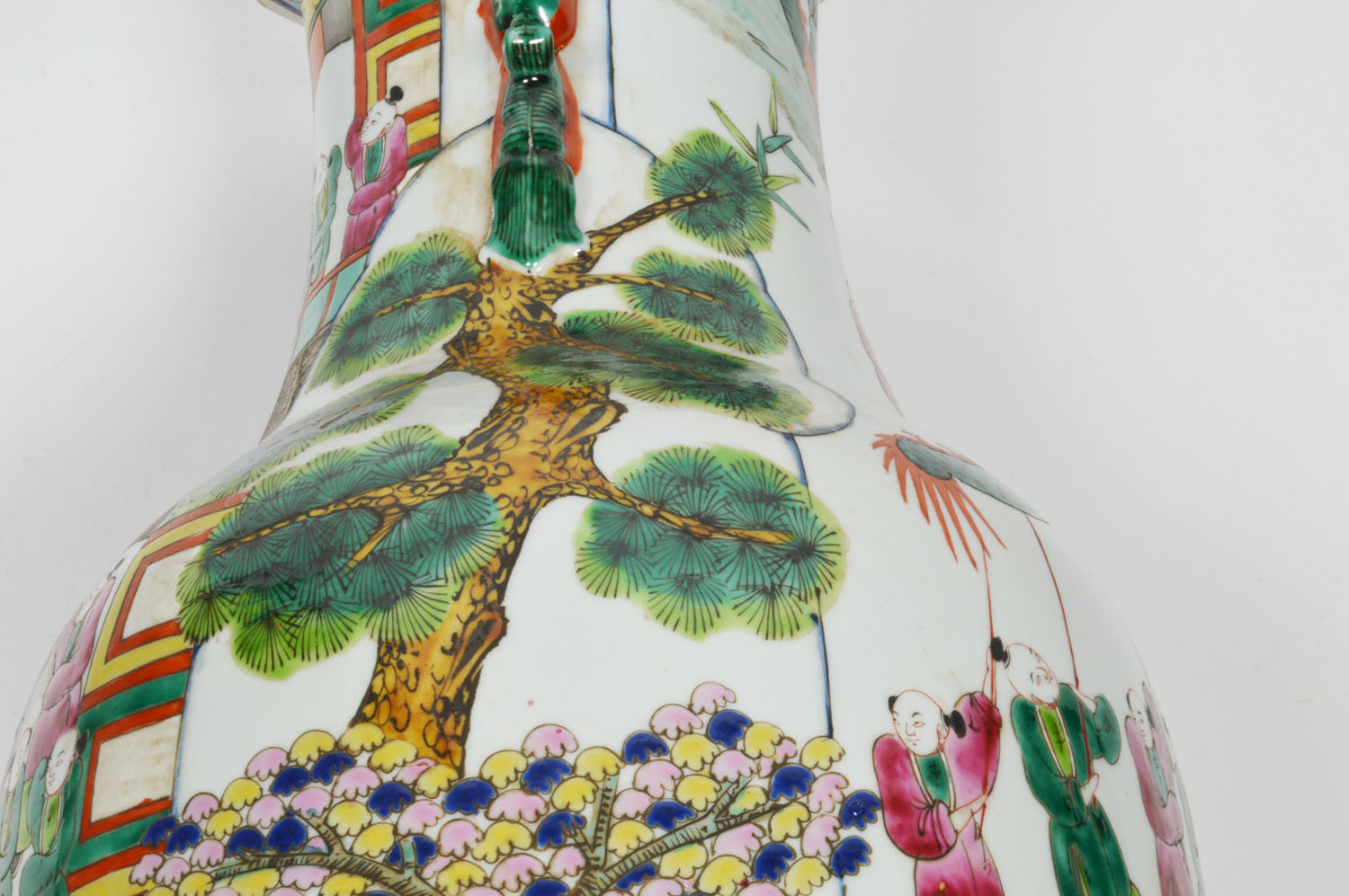 Tongzhi Nian Zhi Honorific Reproduction Vases | EBTH