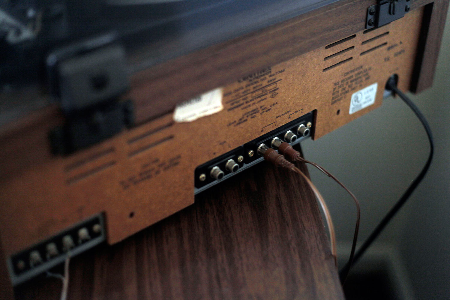 Centrex Stereo System with Eight-Track Player and Two Speakers | EBTH