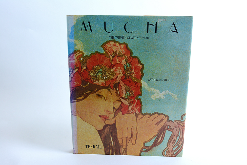Mucha and Love Art Book Set | EBTH