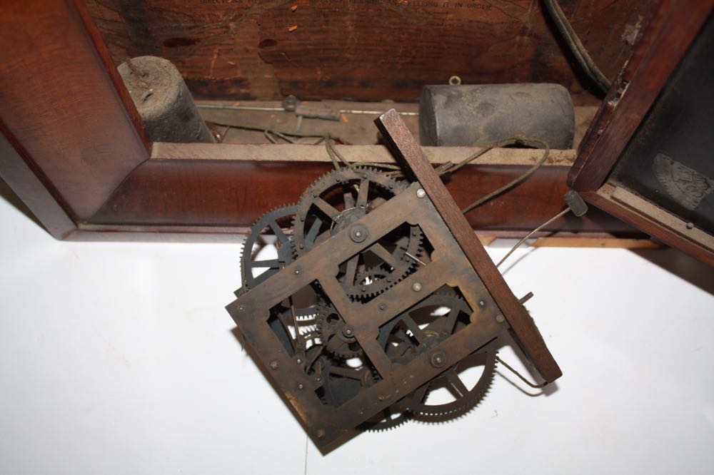 Antique Victorian Waterbury Ogee Shelf Clock | EBTH