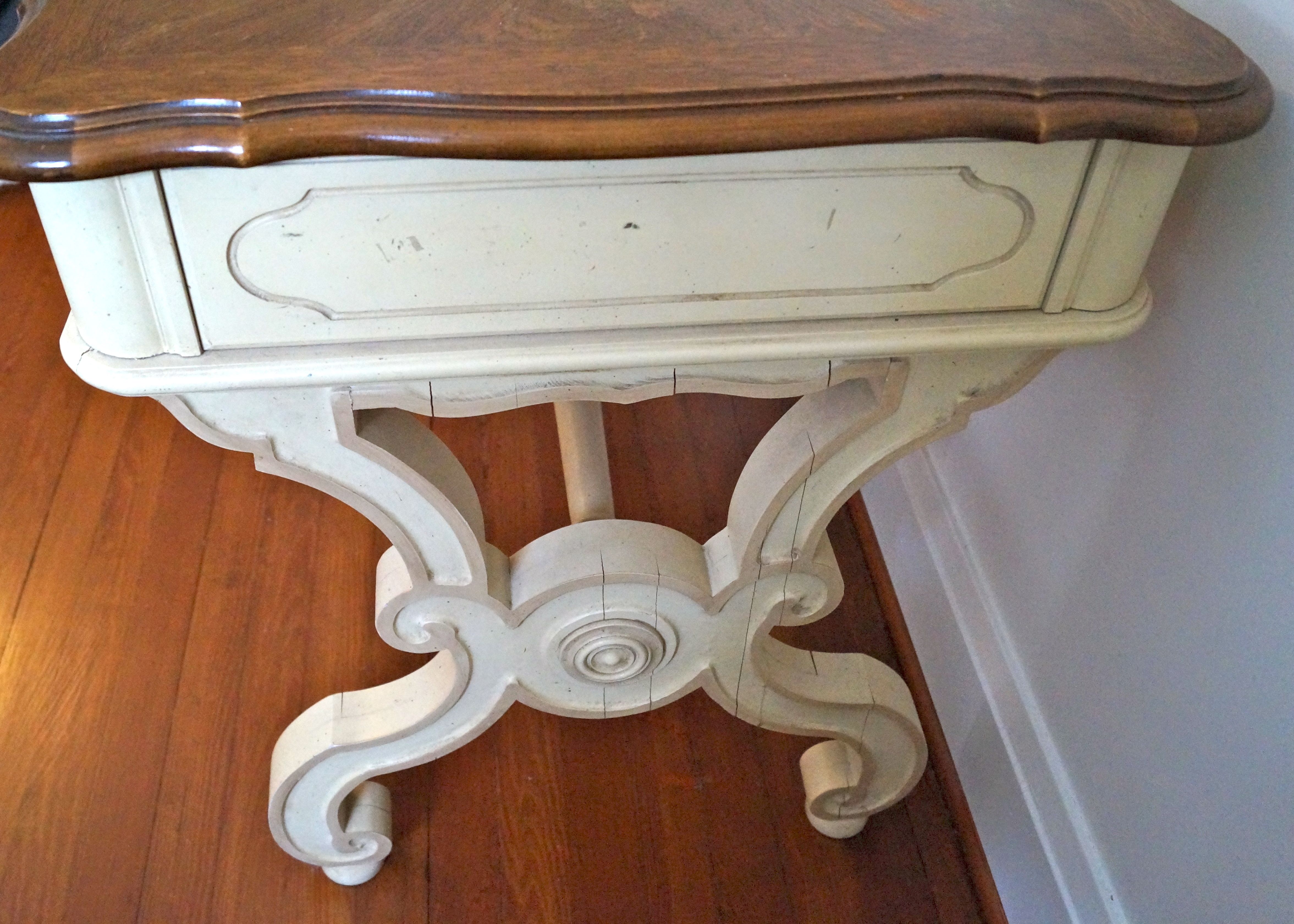 French Country Style Console Table | EBTH