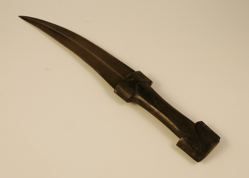 Antique Middle Eastern Horn Handle Dagger | EBTH