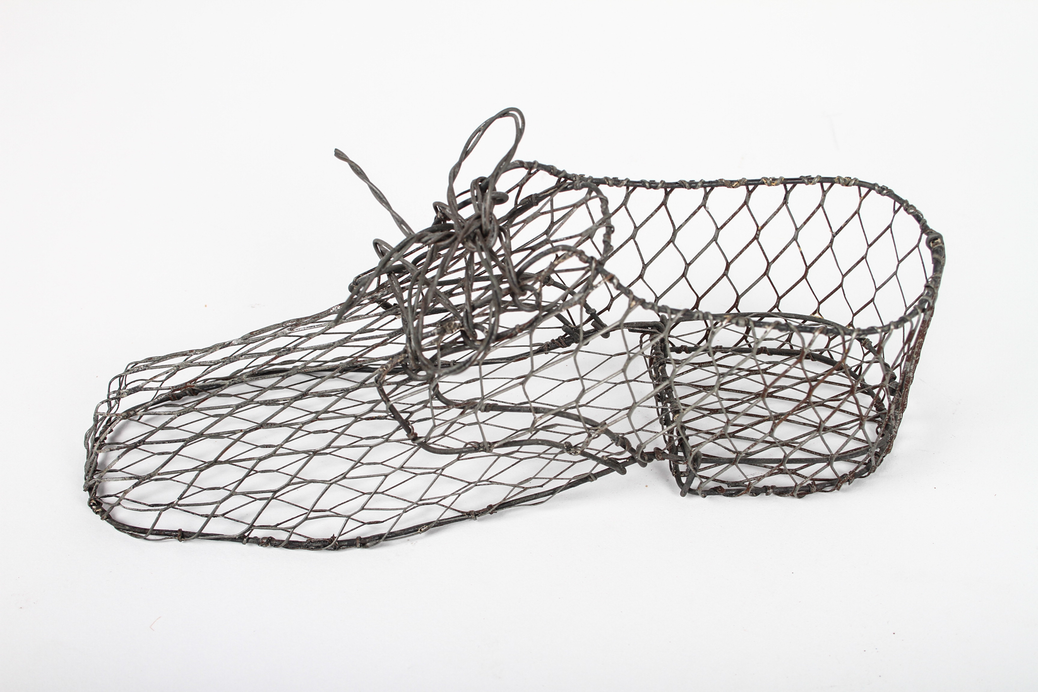 Set of Chicken Wire Shoe Decor | EBTH