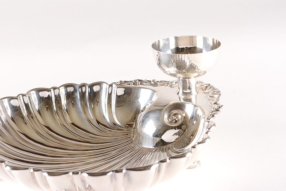Collection of Scallop Shell Silver Plate Trays | EBTH