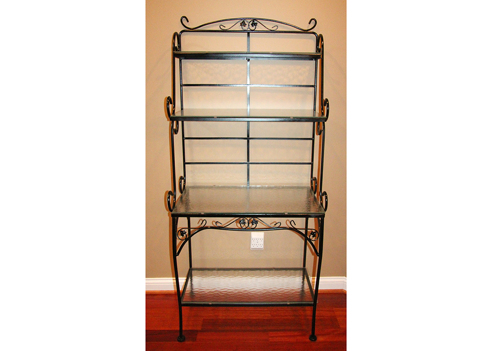 Black Metal Bakers Rack | EBTH