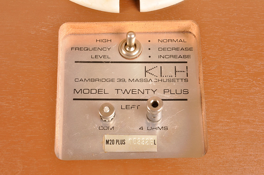 KLH Mid Century Modern Pedestal Turntable With Two Speakers | EBTH