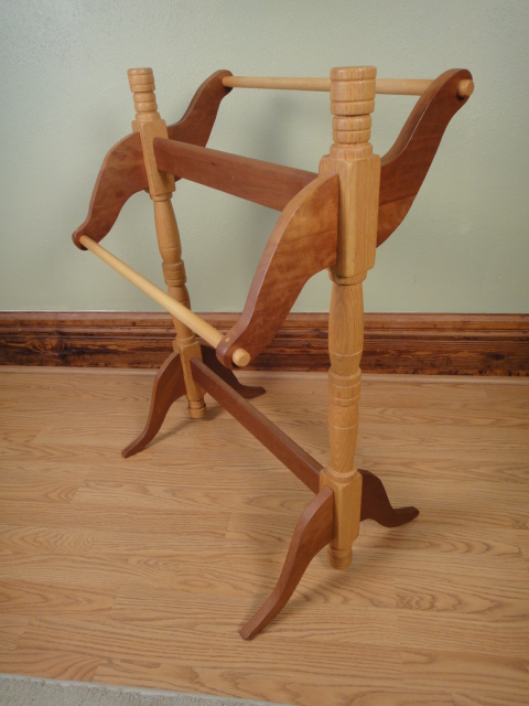 Two Tone Wooden Quilt Stand | EBTH