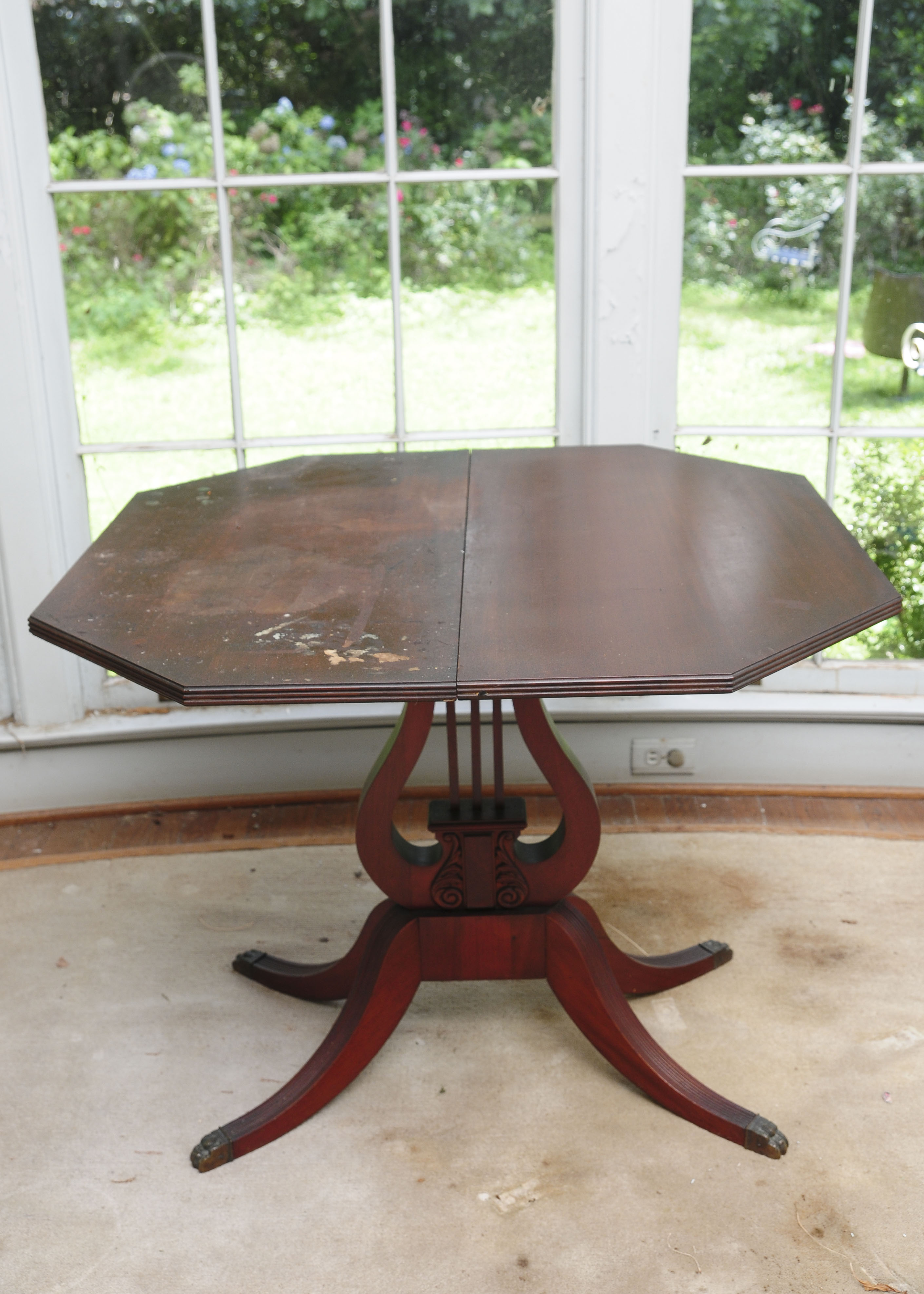 Duncan Phyfe Style Lyre Table | EBTH