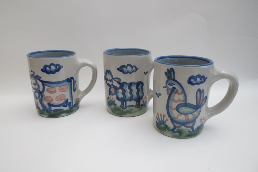 15-Pieces of Mary Alice Hadley "Country" Pottery Dishes | Everything ...