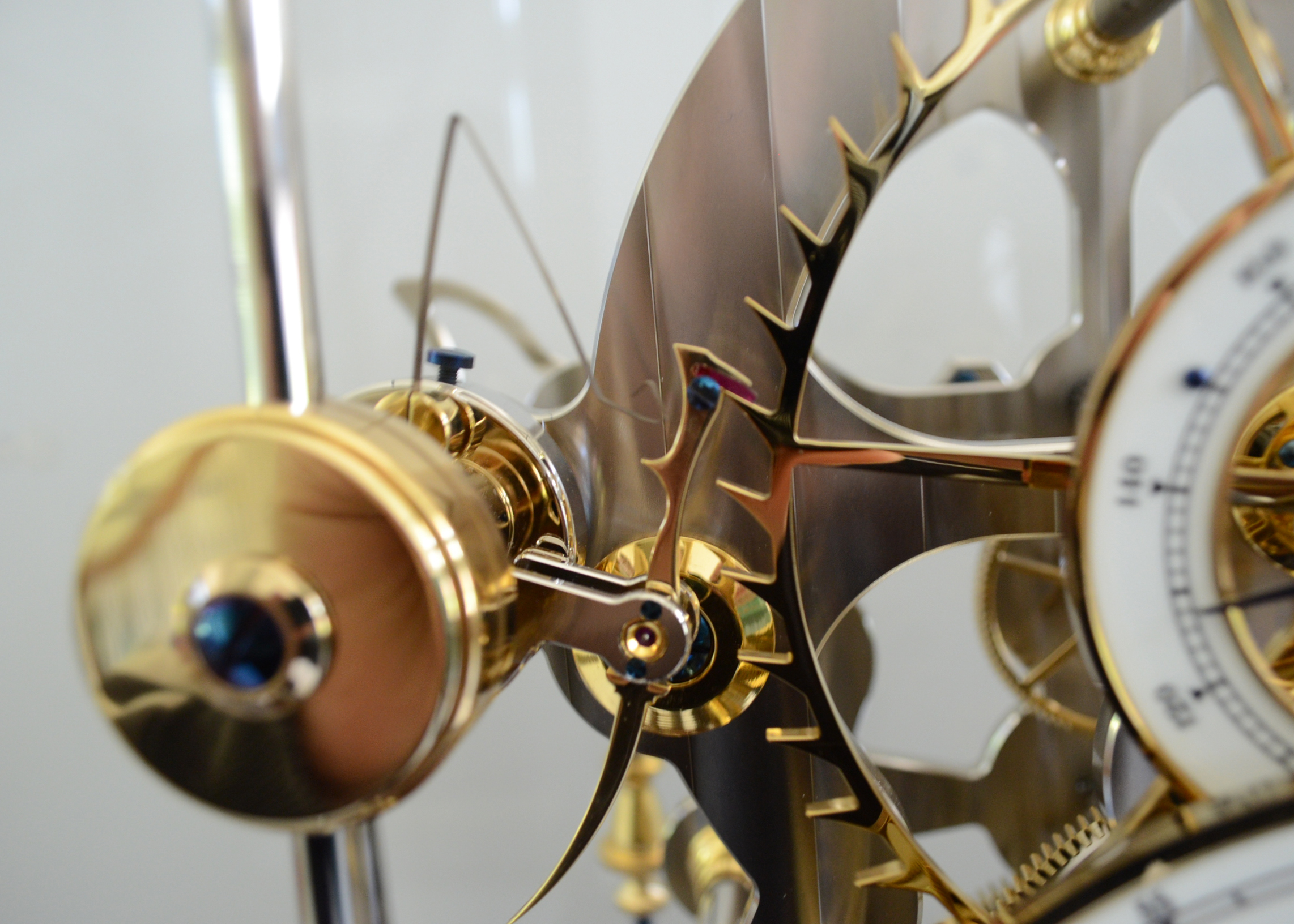 Regal Grasshopper Clock | EBTH