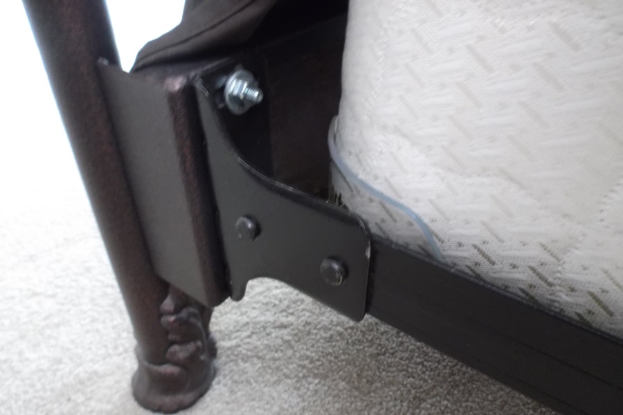 Cast Metal Queen Size Bed | EBTH