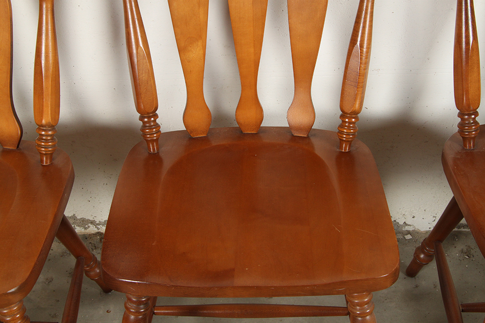 Antique St. Johns Table Company Maple Dining Room Chairs | EBTH