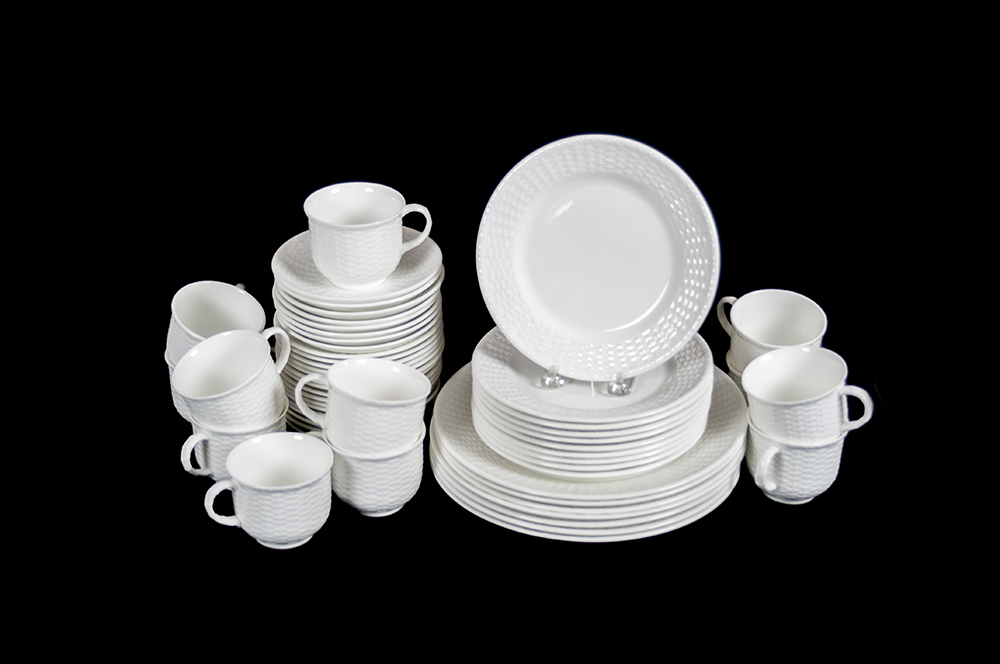 Wedgwood "Nantucket" Bone China Dinnerware | EBTH