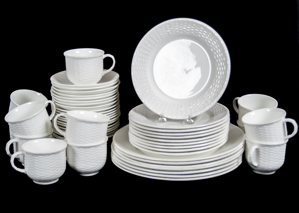 Wedgwood "Nantucket" Bone China Dinnerware | EBTH