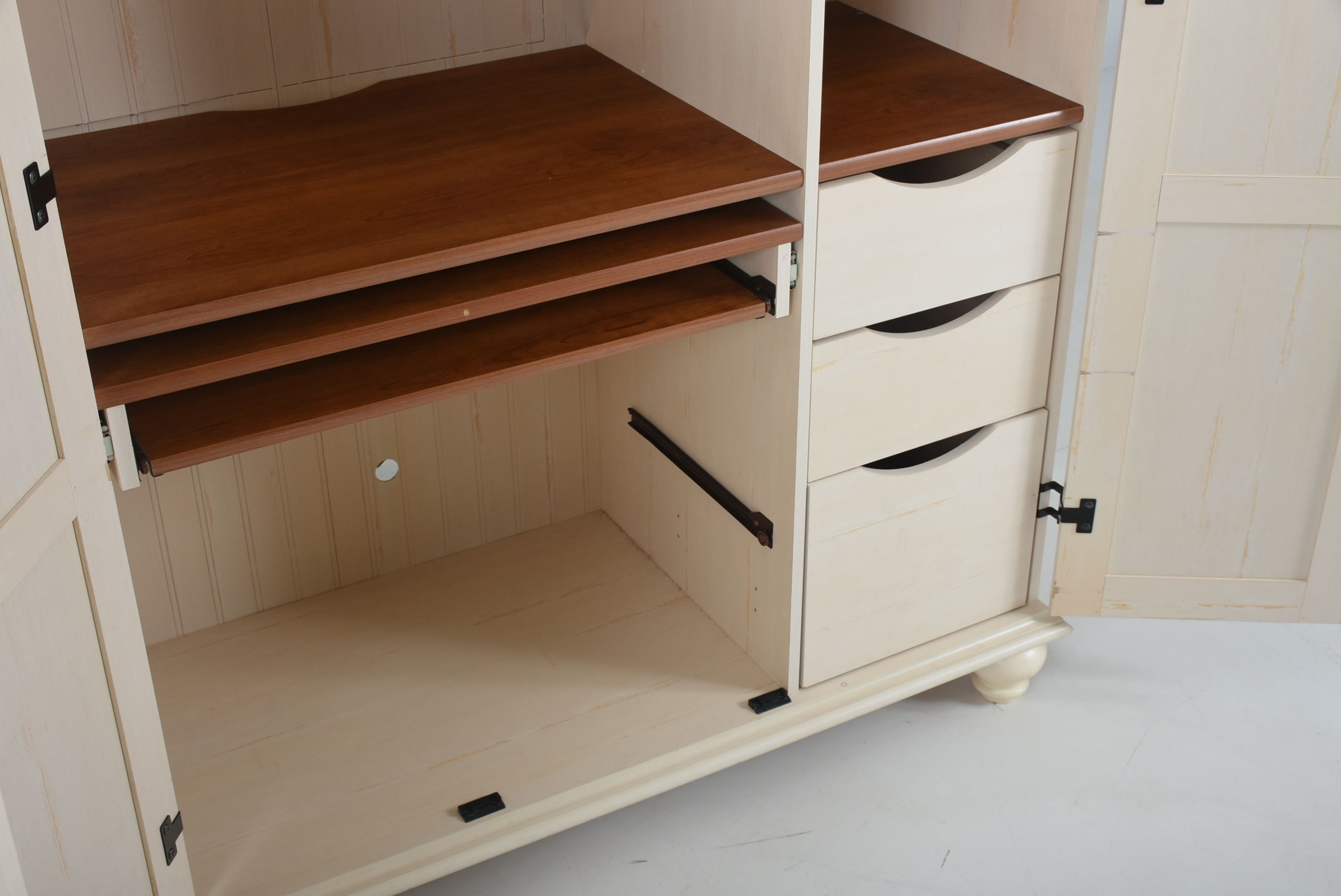 Ivory Painted Computer Cabinet | EBTH