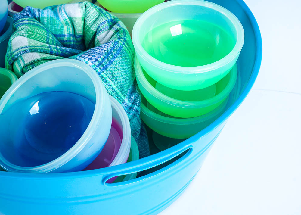 Freeze, Fill and Chill Party Set in Blue | EBTH