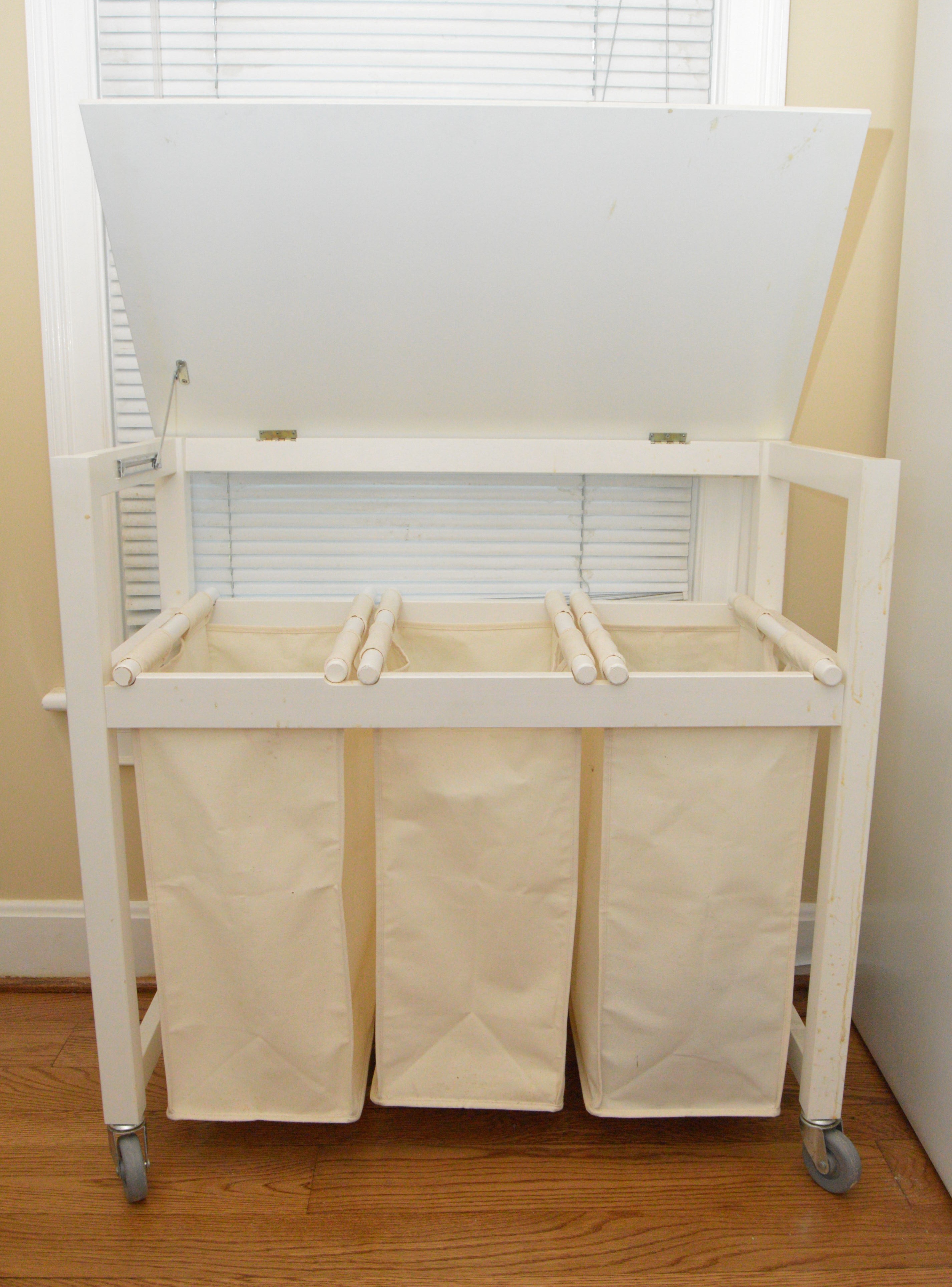 Rolling Laundry Cart | EBTH