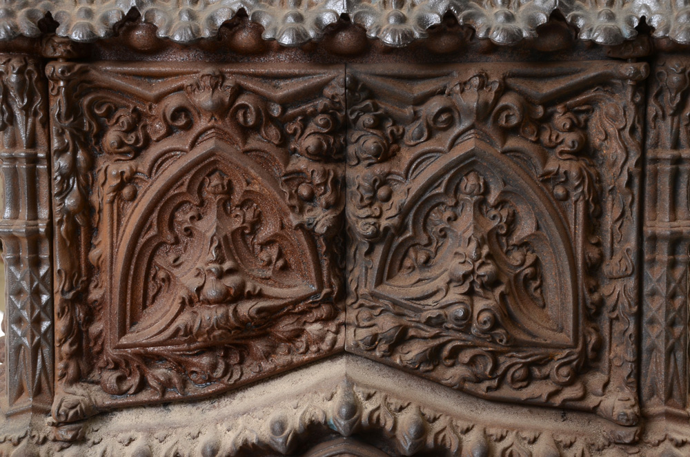 Rare Cast Iron Gothic Parlor Stove | EBTH