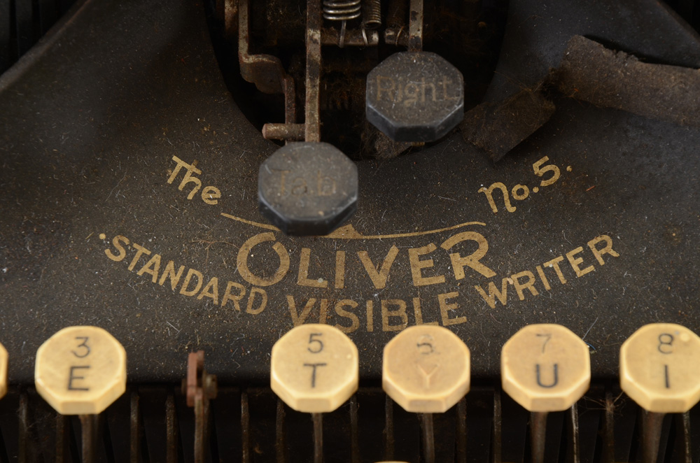 Oliver No. 5 Typewriter | EBTH