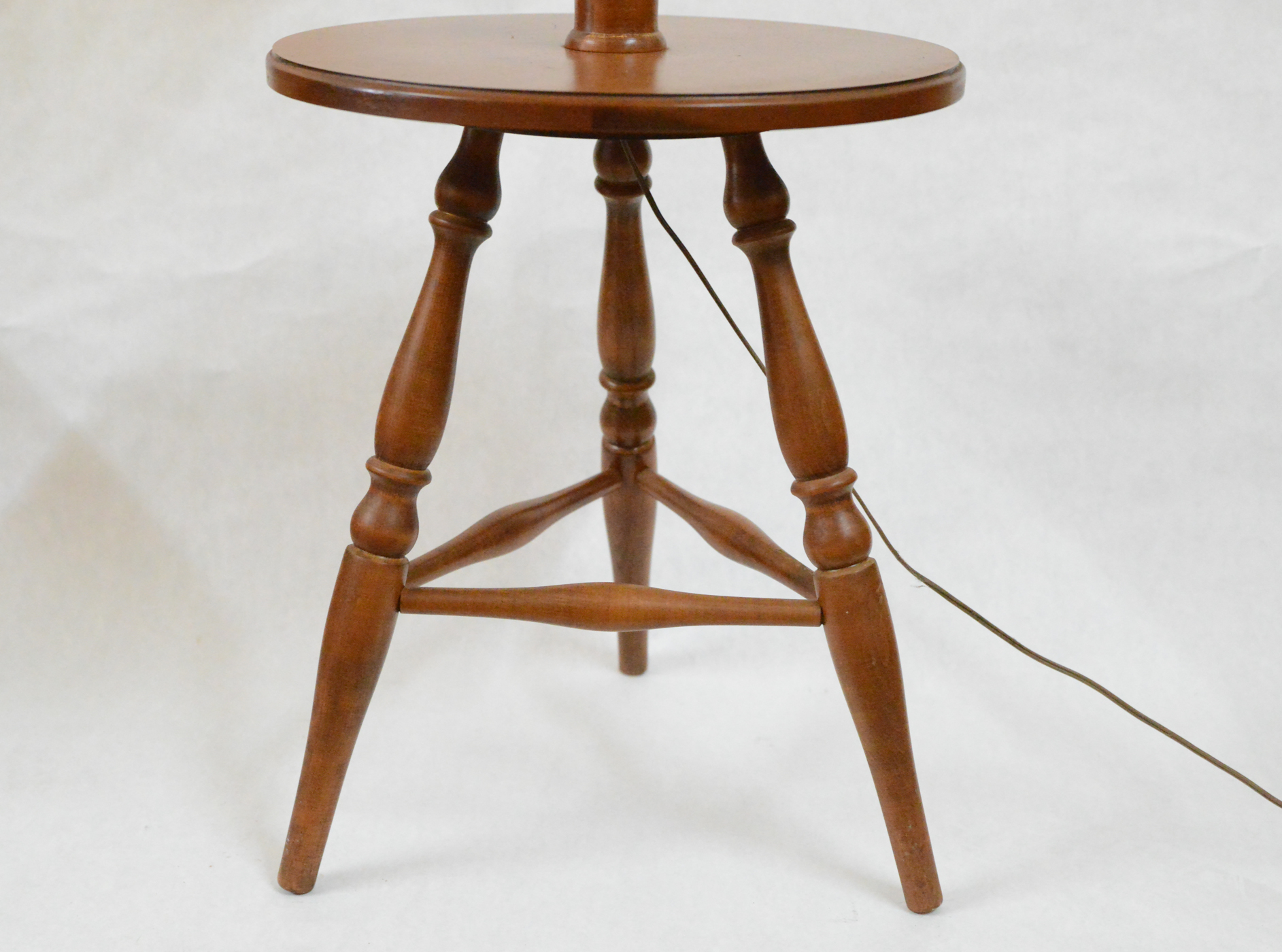 Vintage Tell City "Andover" Rock Maple Table with Lamp | EBTH