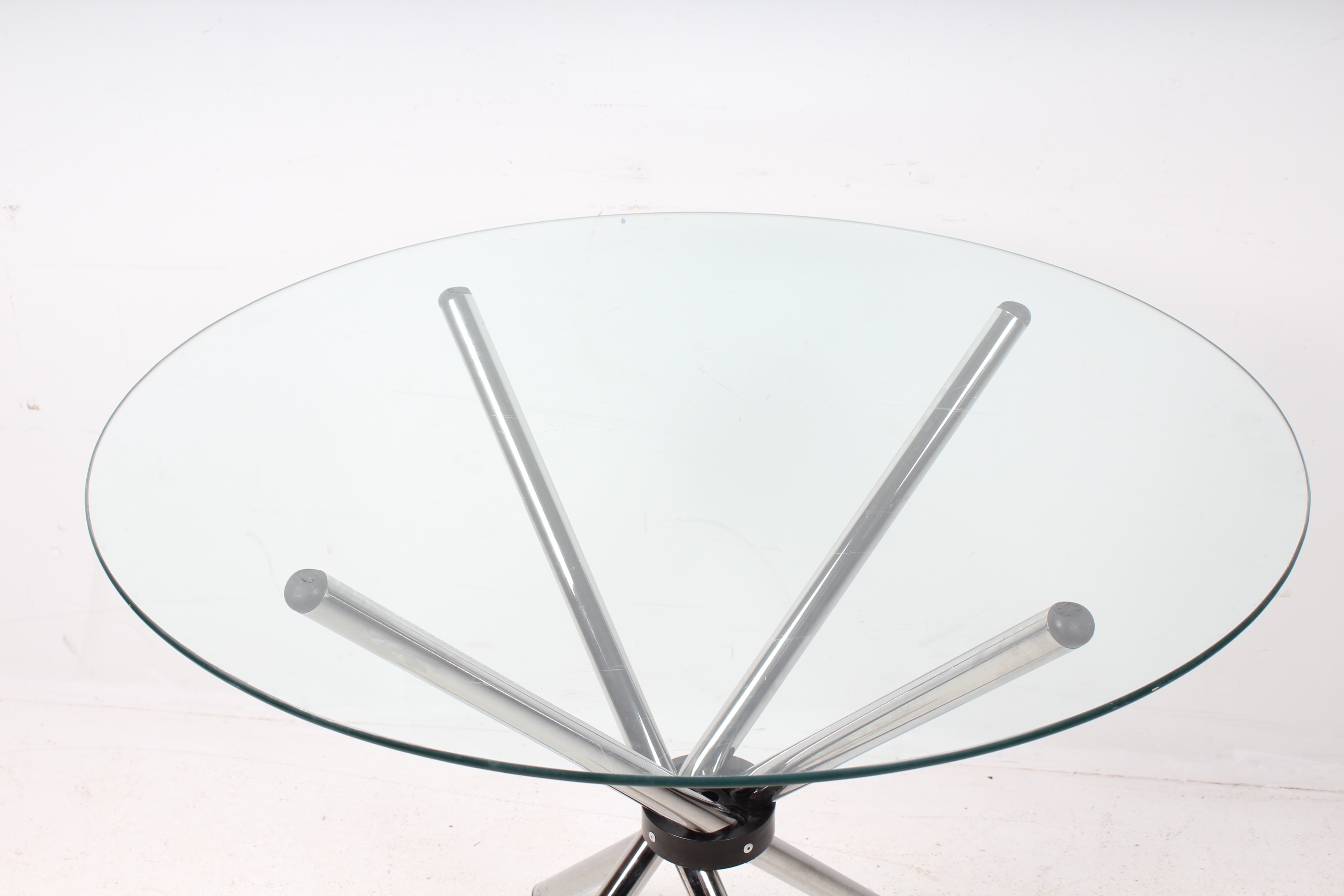 Euro Style "Hydra" Contemporary Collapsible Table | EBTH