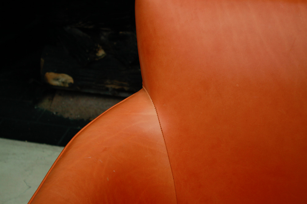 Crate & Barrel Persimmon Leather Poet Chair | EBTH