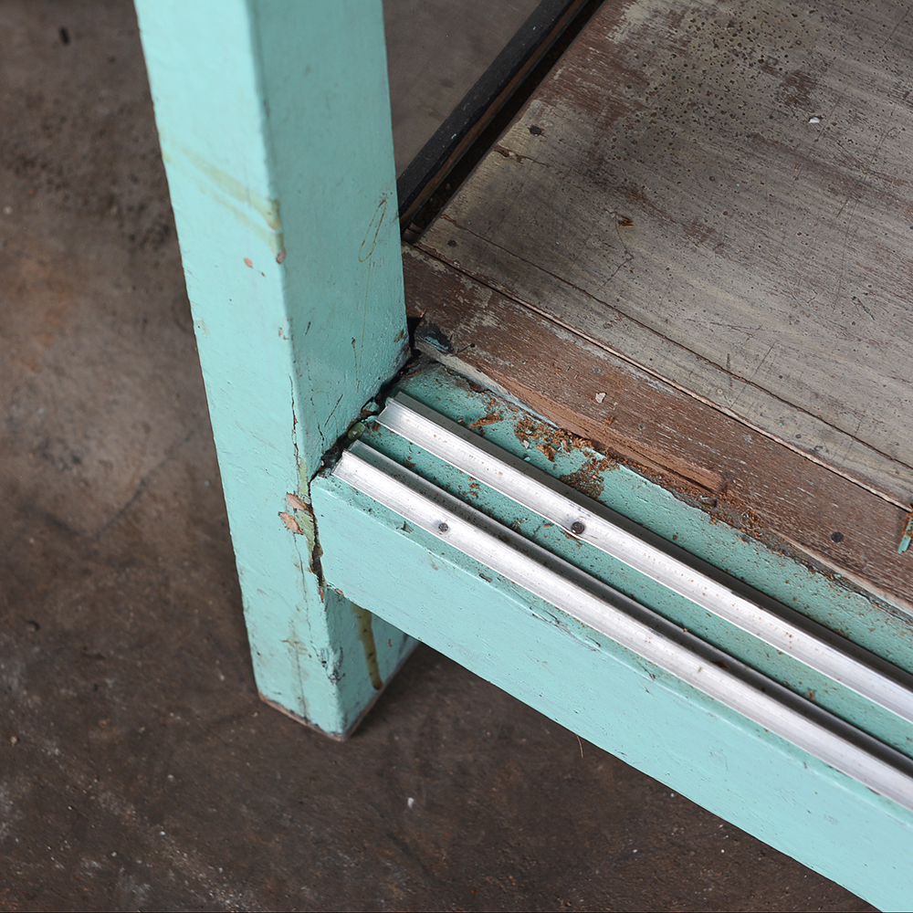 Vintage Turquoise Display Case | EBTH