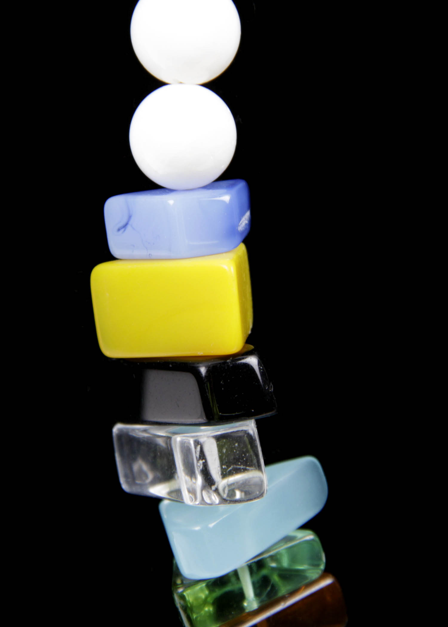 White Beads and Lucite Block Necklace | EBTH