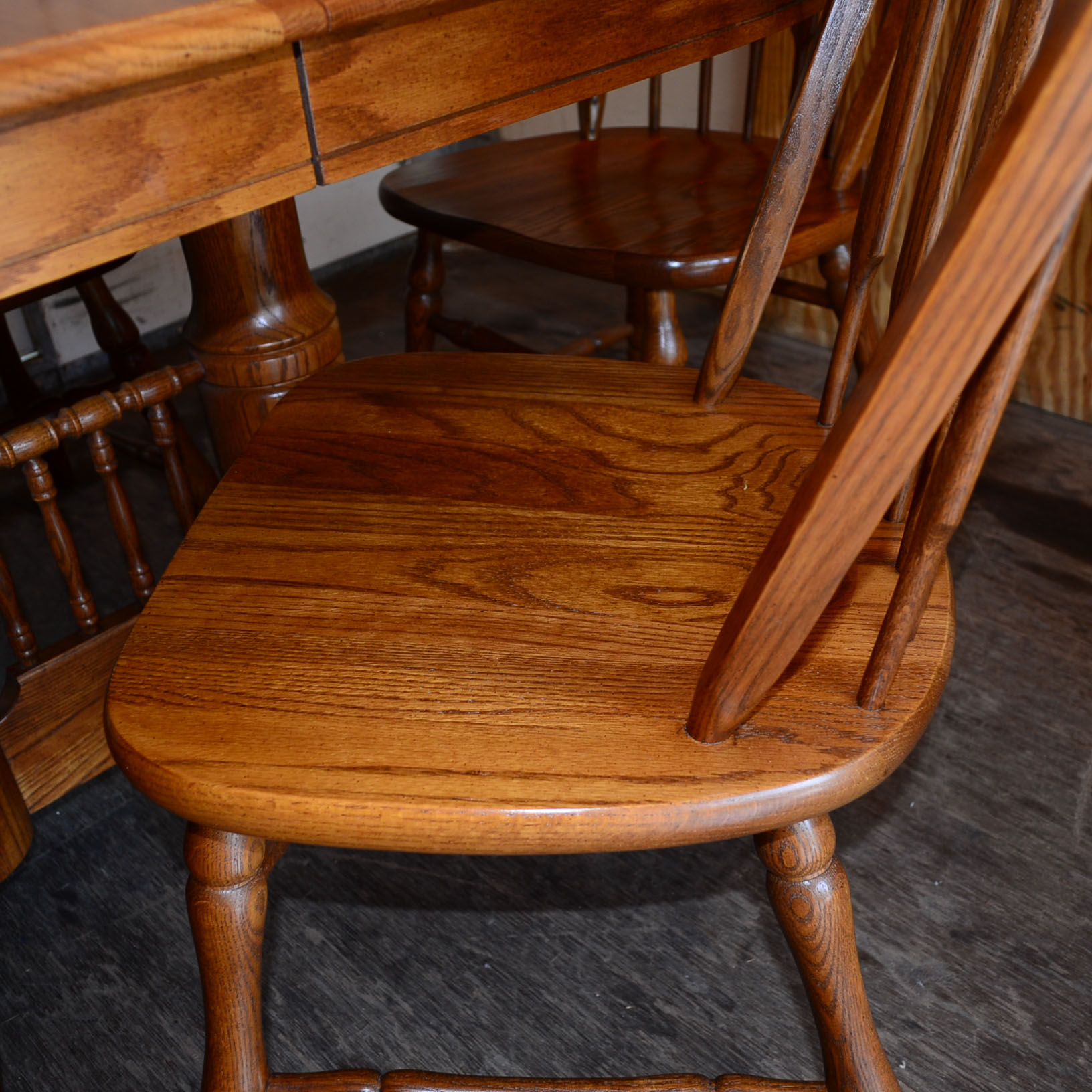 Tell City Oak Dining Table and Dining Chairs | EBTH