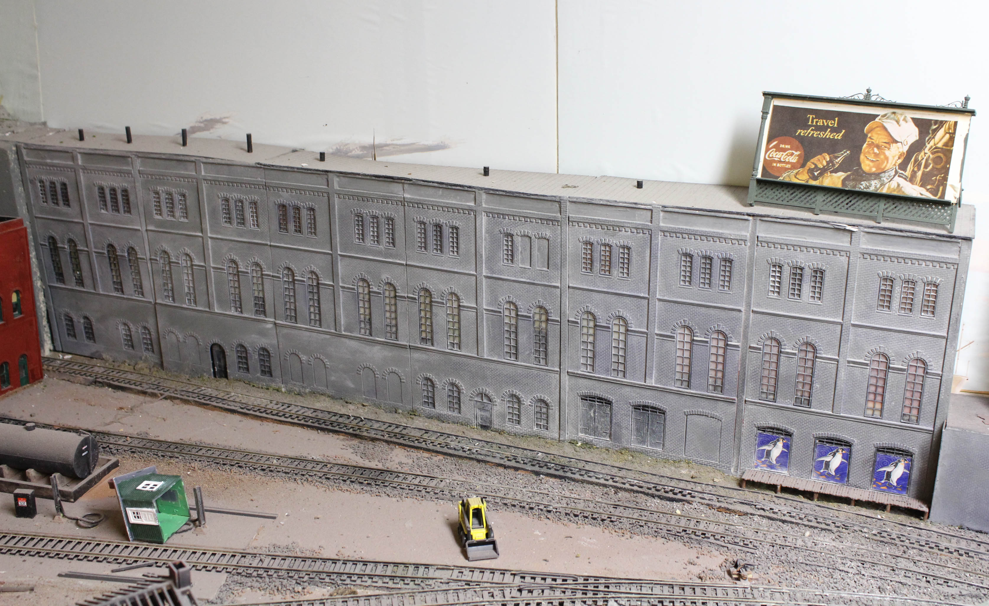Collection of HO Scale Industrial Train Scenery | EBTH