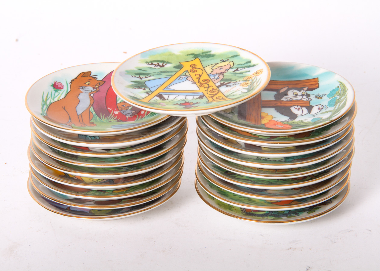 Vintage Disney Alphabet Plates Collection | EBTH