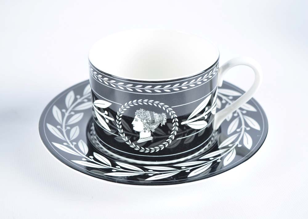 Victoria & Beale "Olympia Black" Dinnerware | EBTH