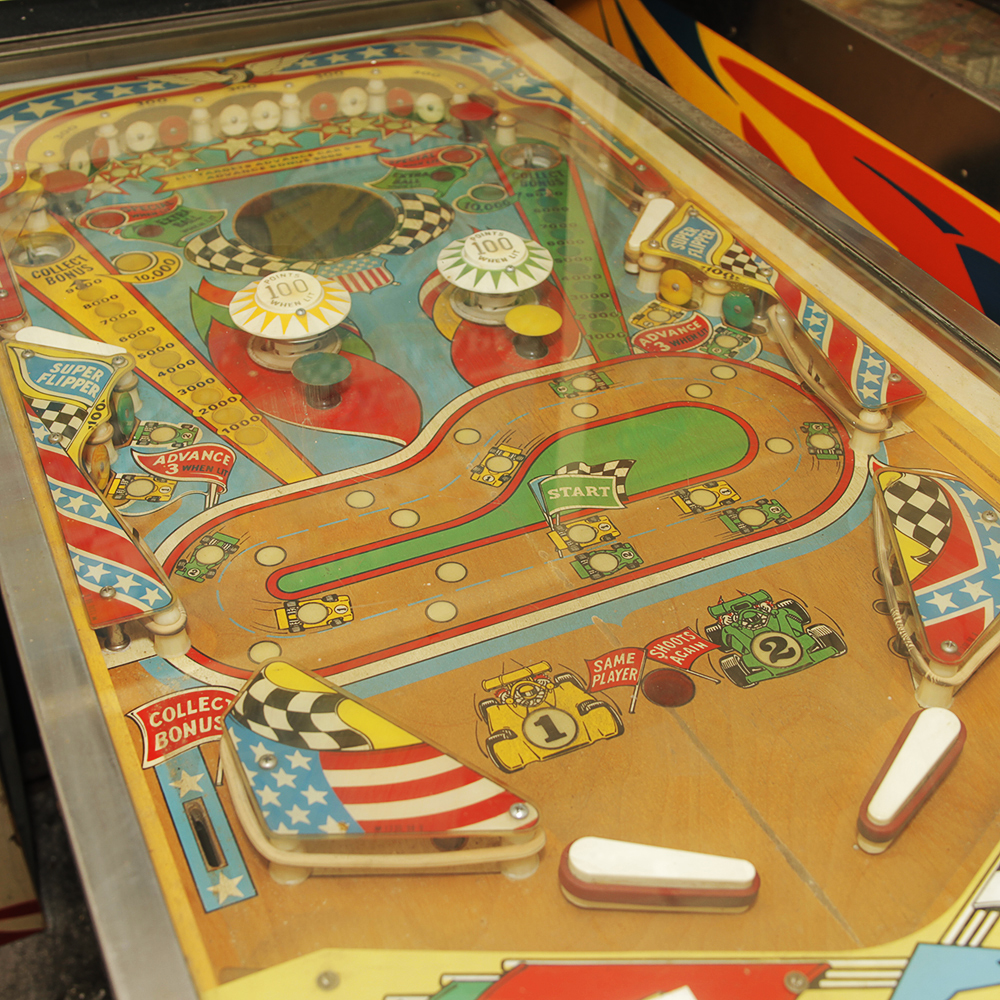 Vintage "Twin Win" Pinball Machine by Bally | EBTH