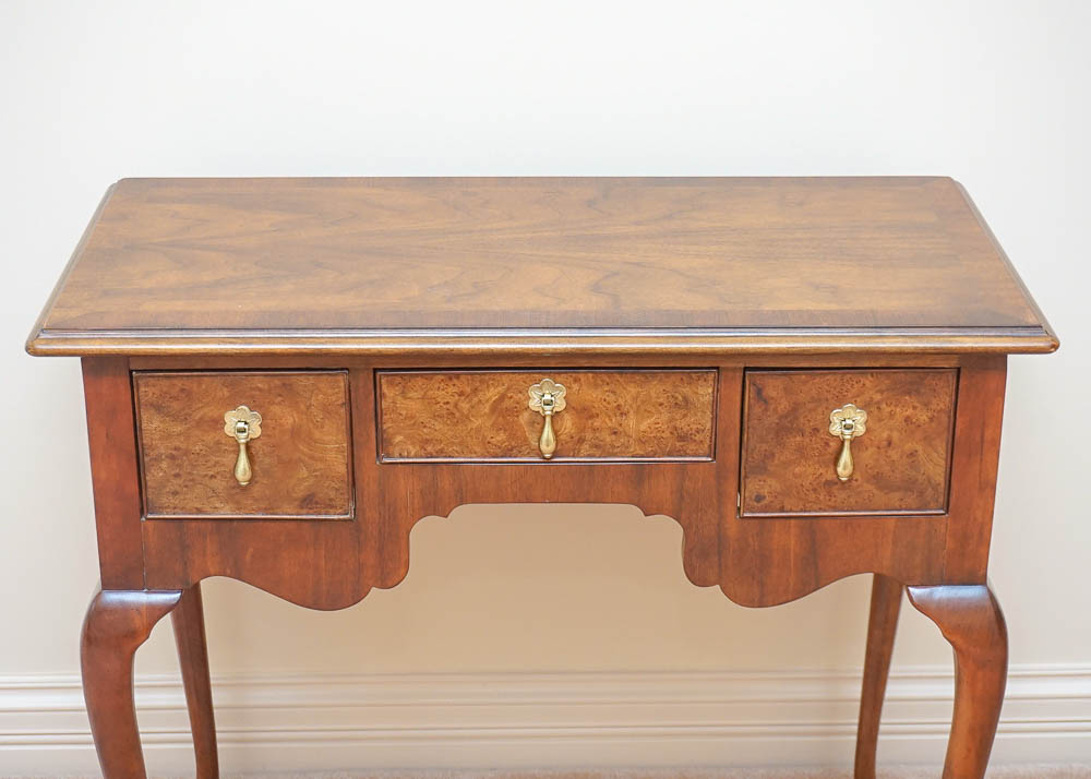 Queen Anne Style Hall Table By Baker Furniture | EBTH