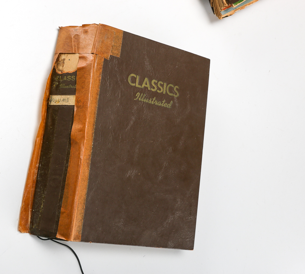 Classics Illustrated Comic Books in Liscenced Leather Binders | EBTH