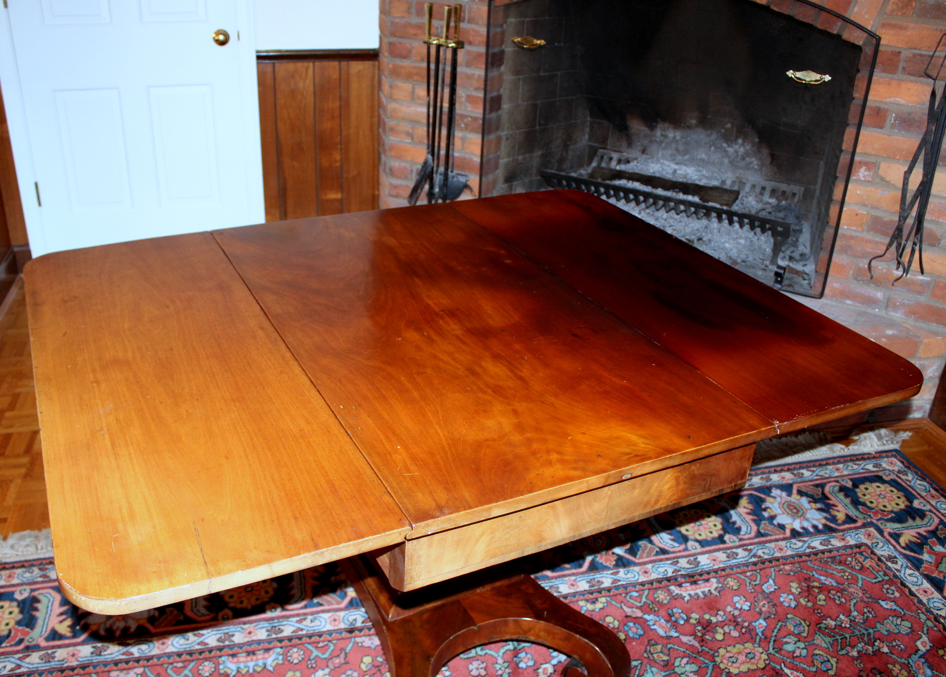 Mid 19th Century Empire Drop Leaf Dining Table | EBTH