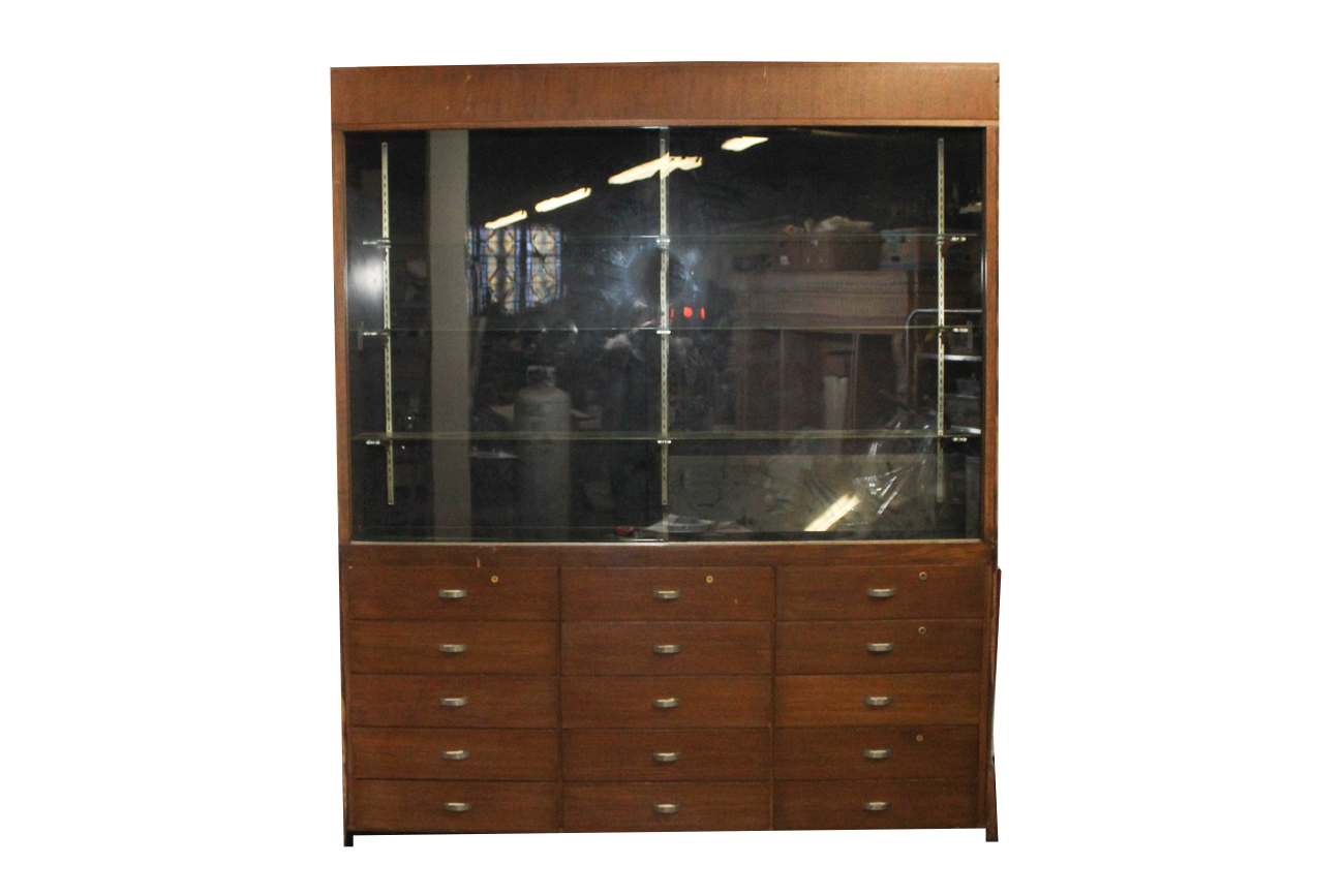 Very Large Vintage Wooden Display Cabinet | EBTH