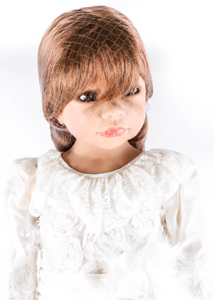 MasterPiece Doll "Allison" with Light Brunette Hair and Brown Eyes | EBTH